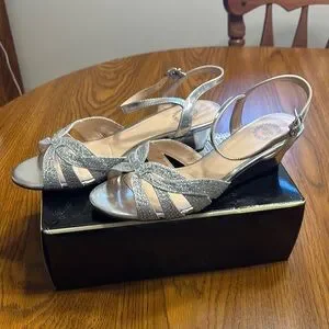 IM Fadila | Shoes | Elegant Silver Glitter Wedge Heels Size 8w | Poshmark